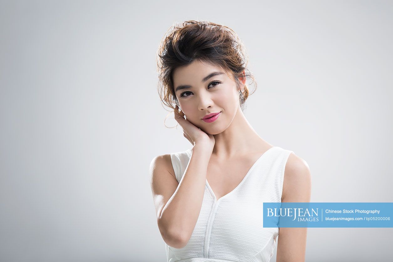 Portrait of beautiful young Chinese woman-High-res stock photo for download