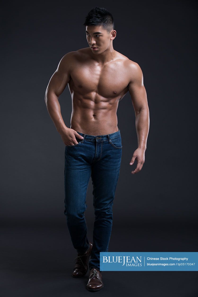 Young Chinese muscular man-High-res stock photo for download
