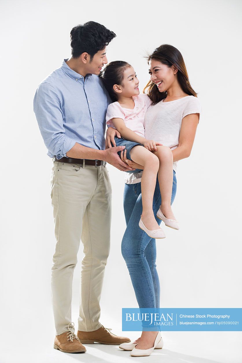 Cheerful young Chinese family-High-res stock photo for download