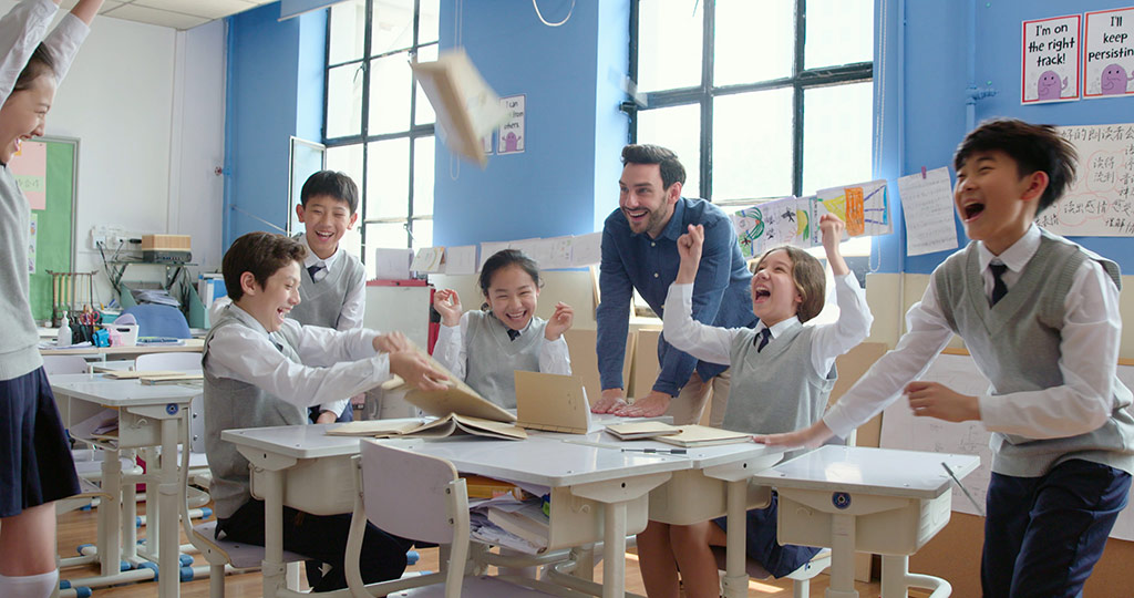 Teacher and students in classroom,4K-High-res stock video for download
