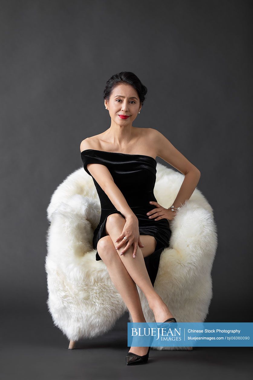 Beautiful mature Chinese woman-High-res stock photo for download