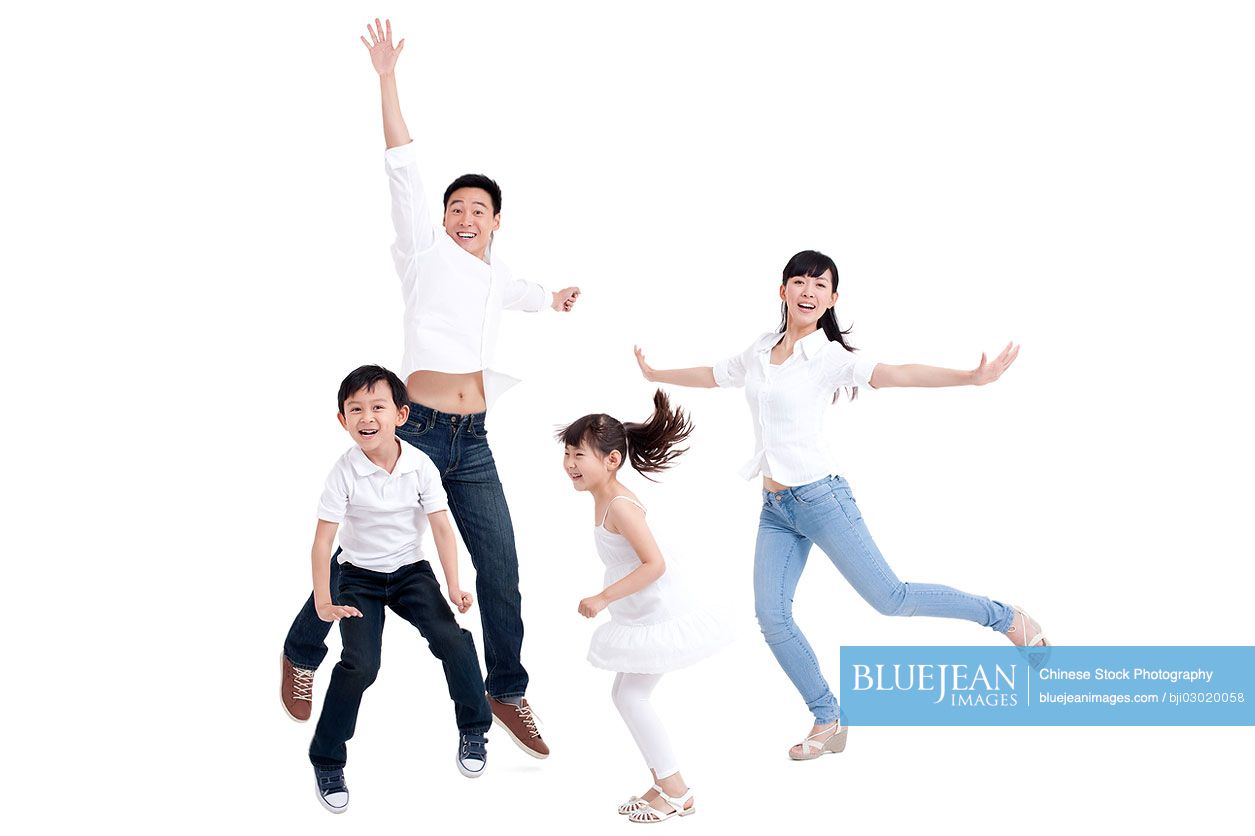 Happy Chinese family-High-res stock photo for download