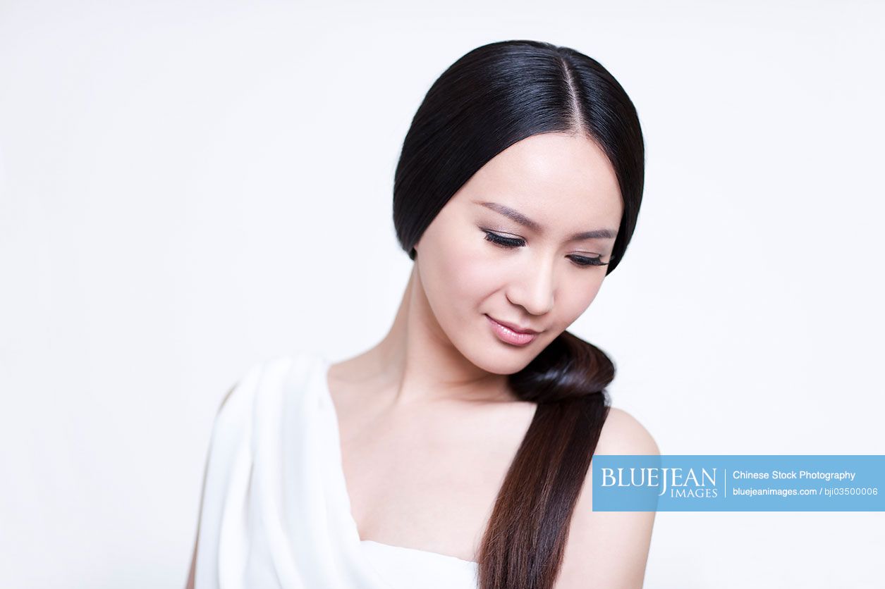 Beautiful young Chinese woman-High-res stock photo for download