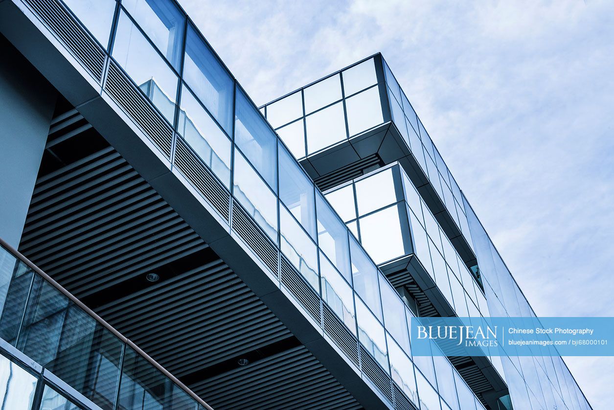 Modern building-High-res stock photo for download