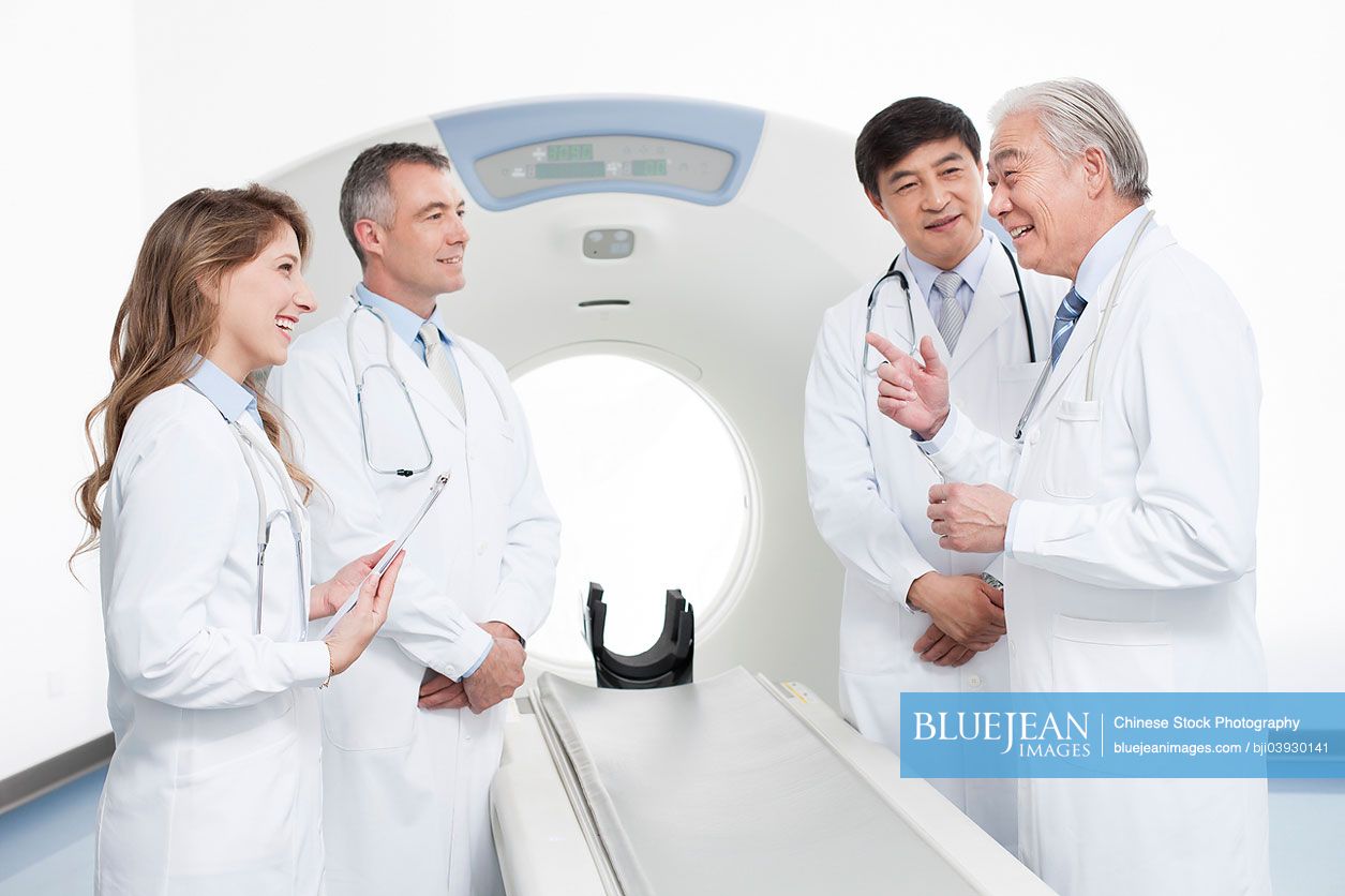 Doctors in CT room-High-res stock photo for download