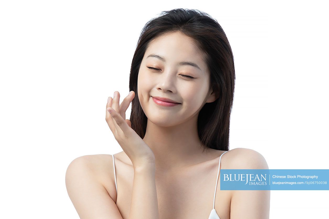 Studio shot of beautiful young Chinese woman-High-res stock photo for download