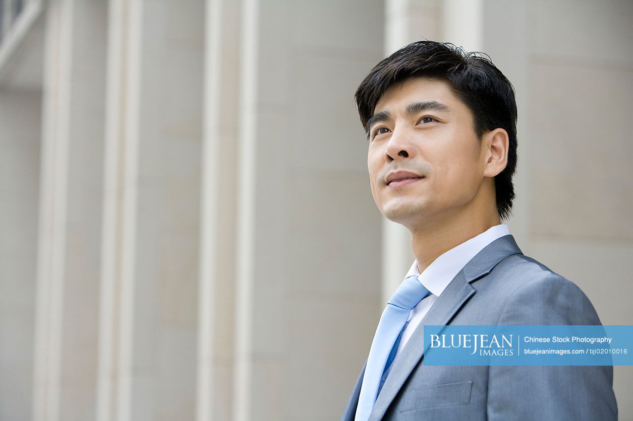 Portrait of confident Chinese businessman-High-res stock photo for download