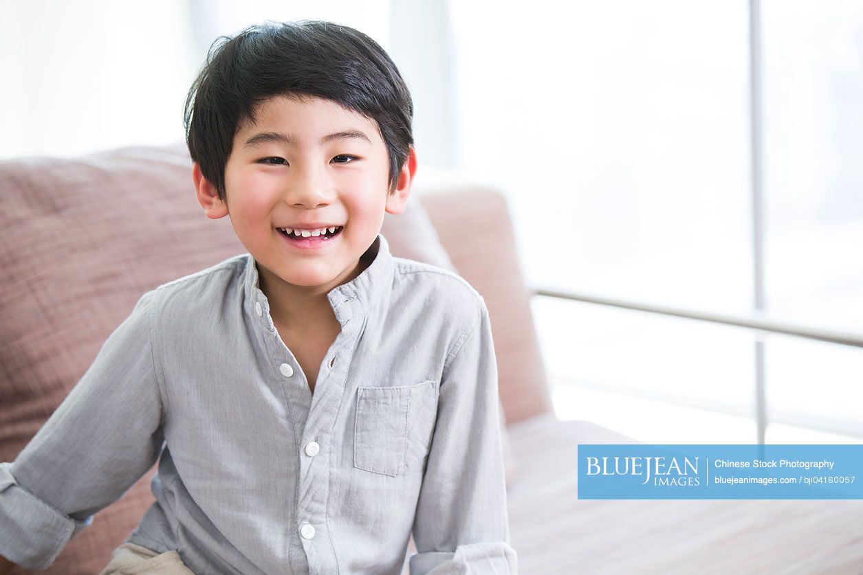 Cute Chinese boy smiling-High-res stock photo for download