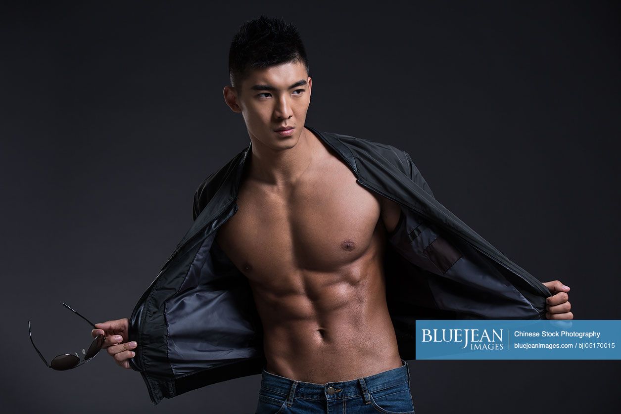 Young Chinese muscular man-High-res stock photo for download