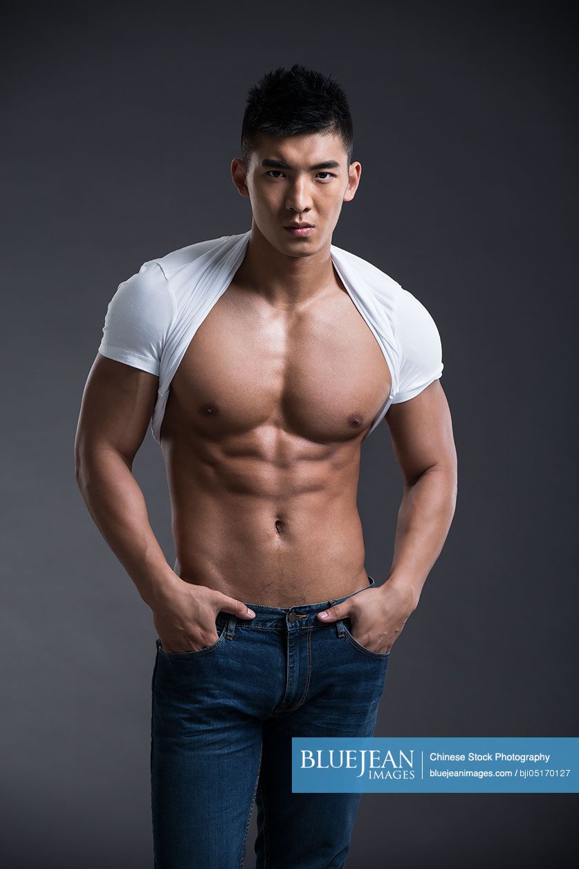 Portrait of young Chinese muscular man-High-res stock photo for download