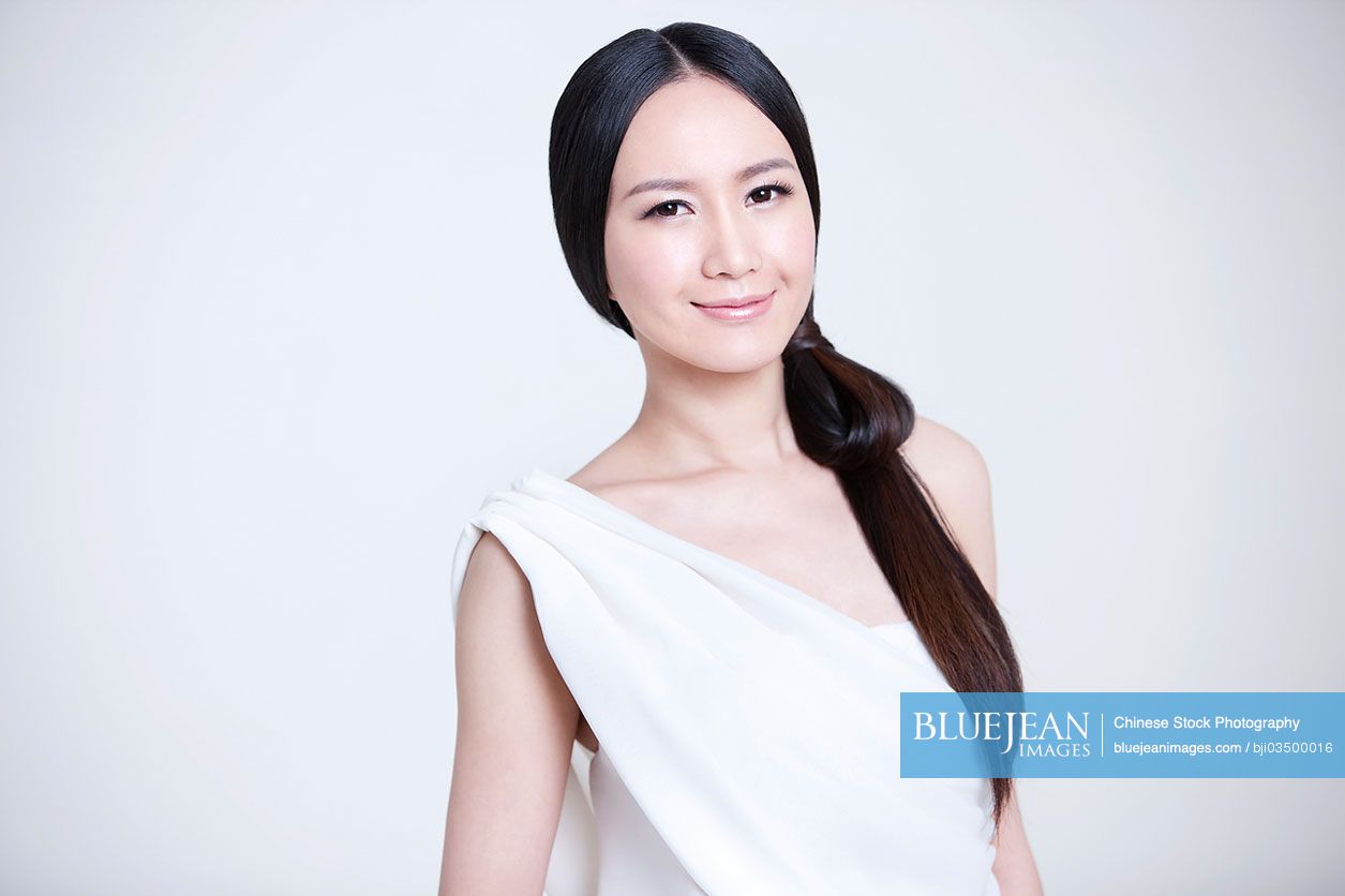 Beautiful young Chinese woman-High-res stock photo for download