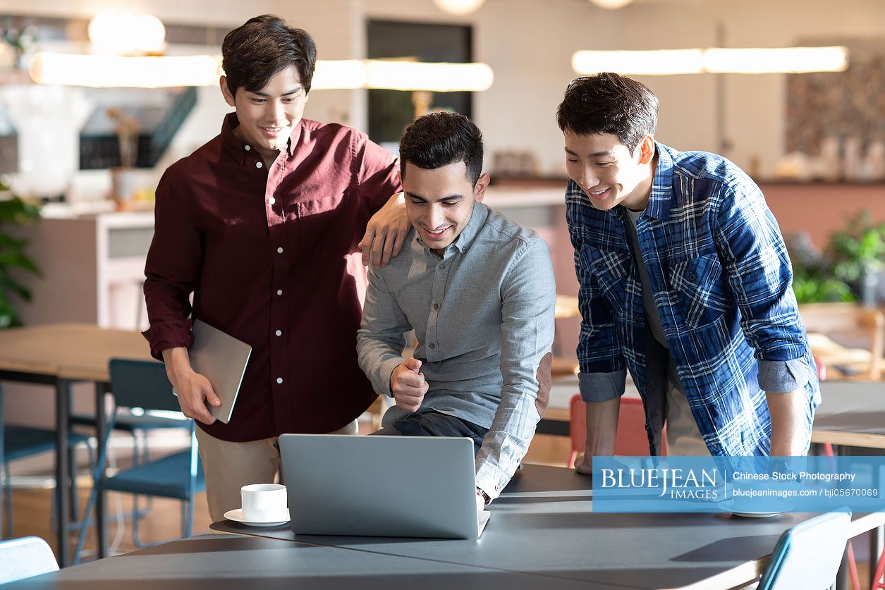 Young abroad students using laptop-High-res stock photo for download