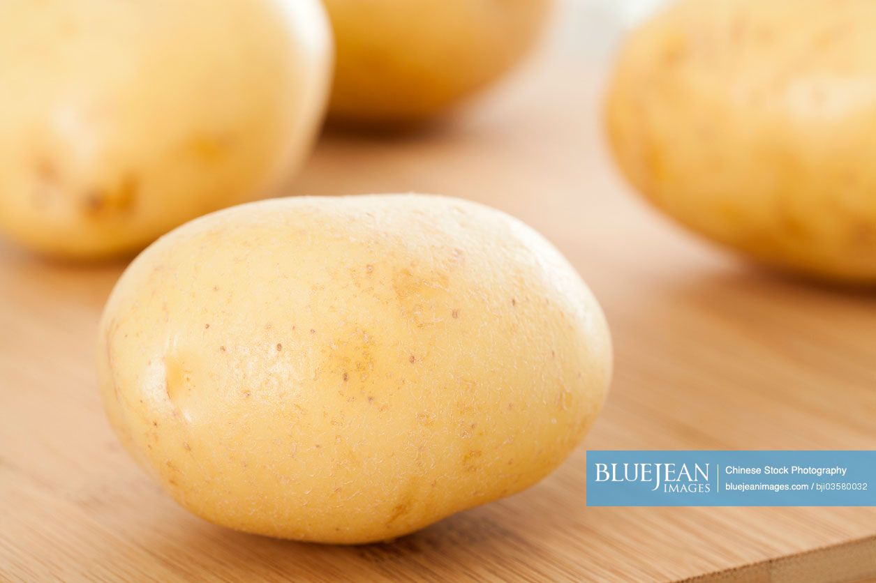 Potatoes-High-res stock photo for download