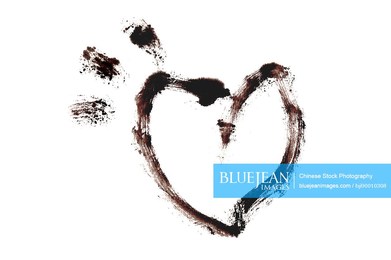 Water-and-ink heart shape-High-res stock photo for download