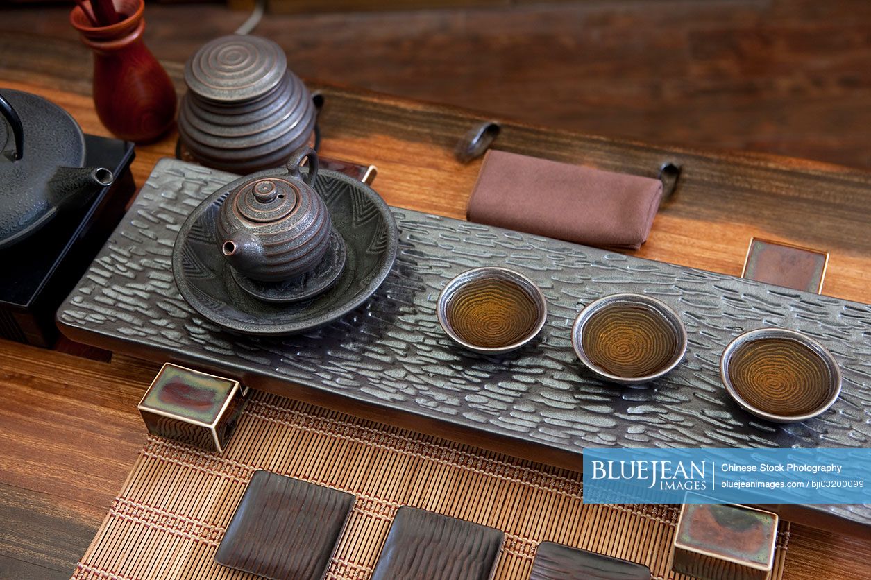 Classic Chinese tea set in a tea room-High-res stock photo for download